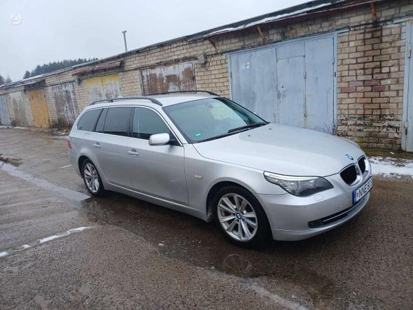 Grey BMW 520 2007 in Visaginas, with an engine capacity of 2.00 L and mileage of 311 thousand km for 3900 €, photo 5 on AUTOMOTO.COM.LV