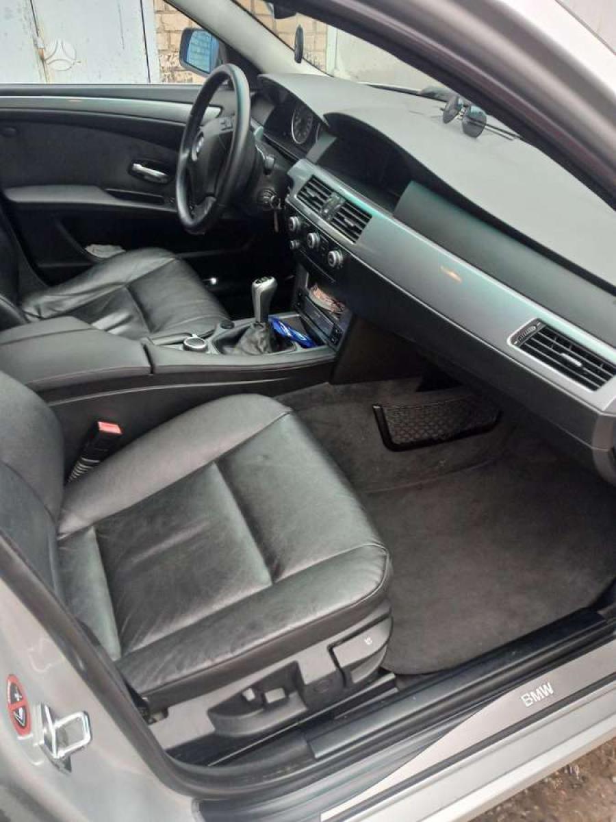 Grey BMW 520 2007 in Visaginas, with an engine capacity of 2.00 L and mileage of 311 thousand km for 3900 €, photo 7 on AUTOMOTO.COM.LV