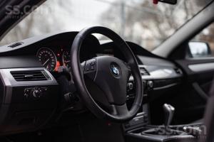 Grey BMW 520 2007 in Riga, with an engine capacity of 2.00 L and mileage of 388 thousand km for 4490 €, photo 14 on AUTOMOTO.COM.LV