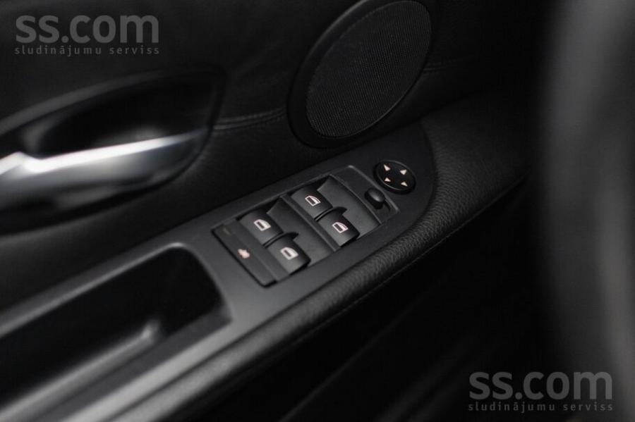 Grey BMW 520 2007 in Riga, with an engine capacity of 2.00 L and mileage of 388 thousand km for 4490 €, photo 15 on AUTOMOTO.COM.LV