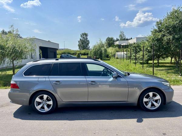 Pelēks BMW 520 2007 Viļņa, ar dzinēja tilpumu 2.00 L un nobraukumu 295 tūkst. km par 3700 €, foto 2 vietnē AUTOMOTO.COM.LV