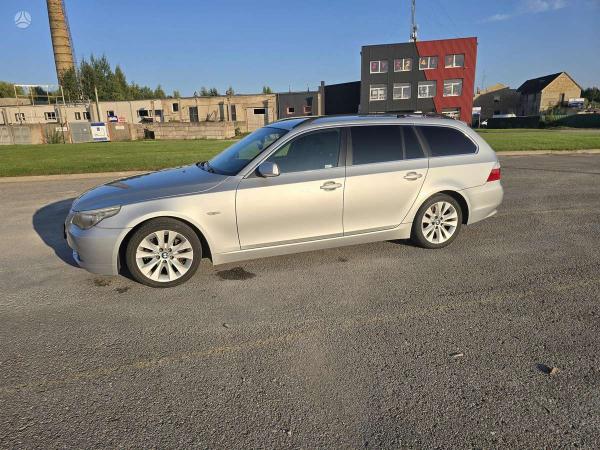 Pelēks BMW 520 2007 Mažeikiai, ar dzinēja tilpumu 2.00 L un nobraukumu 259 tūkst. km par 5500 €, foto 1 vietnē AUTOMOTO.COM.LV
