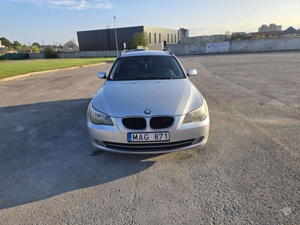 Pelēks BMW 520 2007 Mažeikiai, ar dzinēja tilpumu 2.00 L un nobraukumu 259 tūkst. km par 5500 €, foto 4 vietnē AUTOMOTO.COM.LV