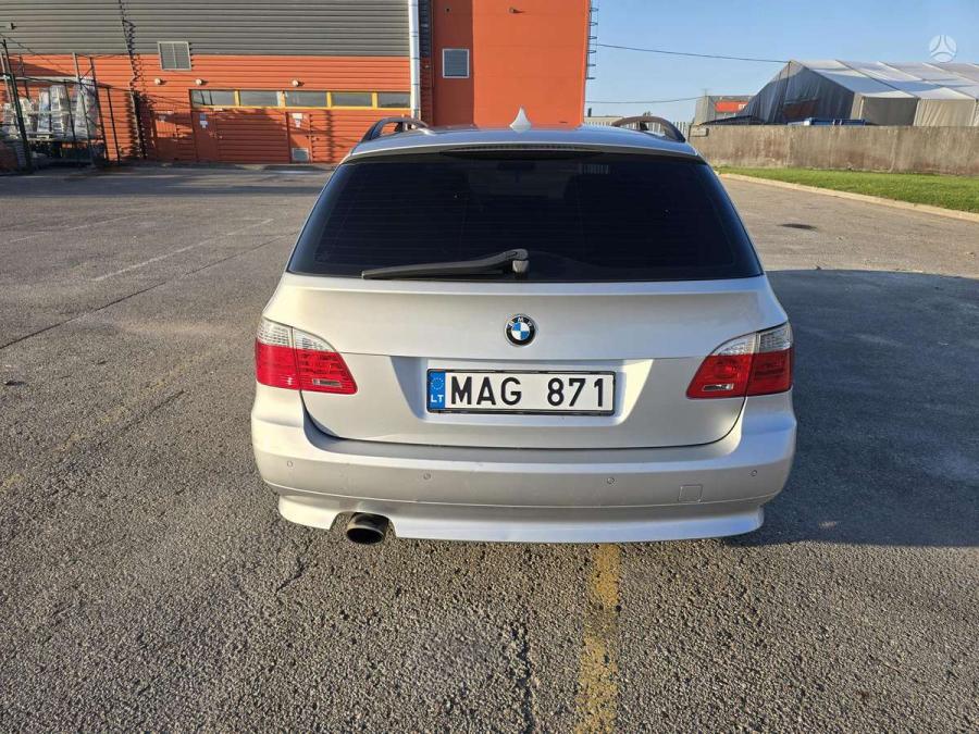 Pelēks BMW 520 2007 Mažeikiai, ar dzinēja tilpumu 2.00 L un nobraukumu 259 tūkst. km par 5500 €, foto 7 vietnē AUTOMOTO.COM.LV