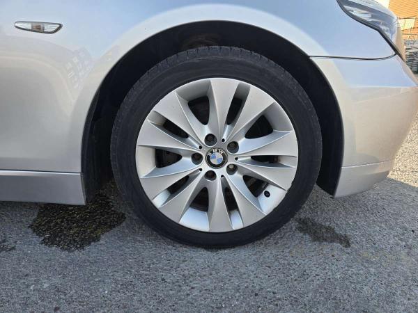 Pelēks BMW 520 2007 Mažeikiai, ar dzinēja tilpumu 2.00 L un nobraukumu 259 tūkst. km par 5500 €, foto 11 vietnē AUTOMOTO.COM.LV