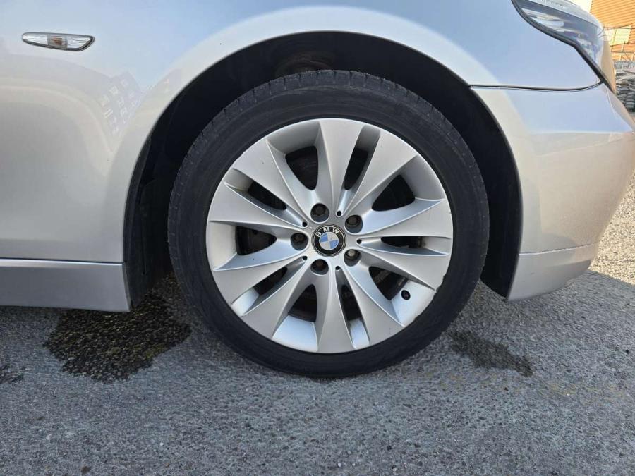 Pelēks BMW 520 2007 Mažeikiai, ar dzinēja tilpumu 2.00 L un nobraukumu 259 tūkst. km par 5500 €, foto 11 vietnē AUTOMOTO.COM.LV
