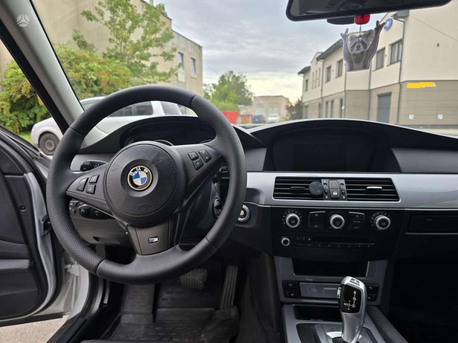 Pelēks BMW 520 2007 Mažeikiai, ar dzinēja tilpumu 2.00 L un nobraukumu 259 tūkst. km par 5500 €, foto 16 vietnē AUTOMOTO.COM.LV