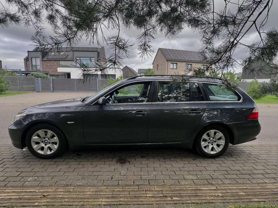 Grey BMW 520 2007 in Klaipeda, with an engine capacity of 2.00 L and mileage of 305 thousand km for 1950 €, photo 8 on AUTOMOTO.COM.LV