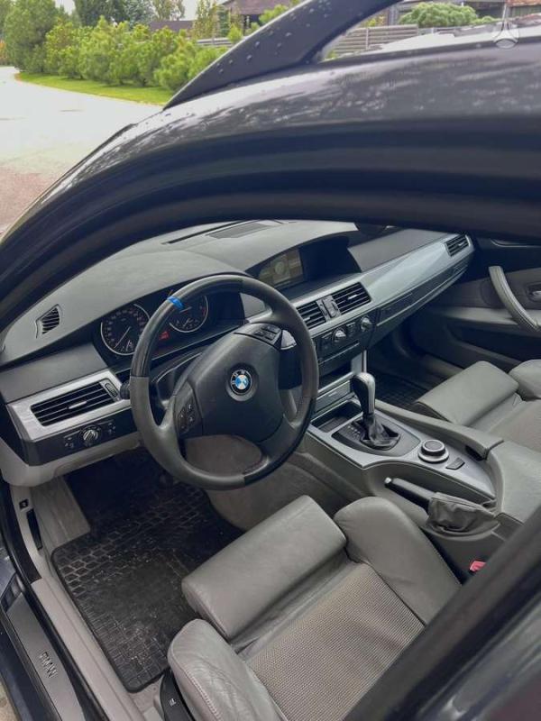 Grey BMW 520 2007 in Klaipeda, with an engine capacity of 2.00 L and mileage of 305 thousand km for 1950 €, photo 9 on AUTOMOTO.COM.LV