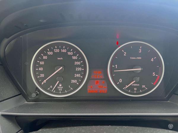 Grey BMW 520 2007 in Klaipeda, with an engine capacity of 2.00 L and mileage of 305 thousand km for 1950 €, photo 11 on AUTOMOTO.COM.LV