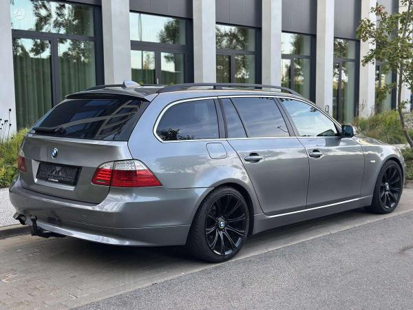 Pelēks BMW 520 2007 Viļņa, ar dzinēja tilpumu 2.00 L un nobraukumu 320 tūkst. km par 2900 €, foto 4 vietnē AUTOMOTO.COM.LV