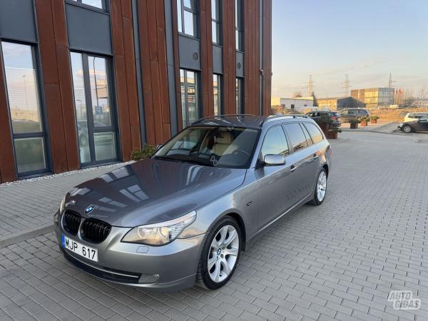 Pelēks BMW 520 2008 Kauņa, ar dzinēja tilpumu 2.00 L un nobraukumu 370 tūkst. km par 3650 €, foto 1 vietnē AUTOMOTO.COM.LV
