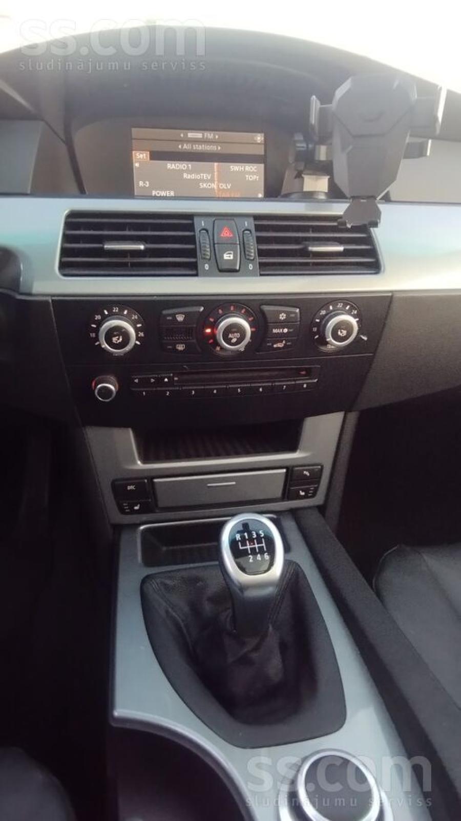 Pelēks BMW 520 2008 Jēkabpils, ar dzinēja tilpumu 2.00 L un nobraukumu 220 tūkst. km par 4000 €, foto 16 vietnē AUTOMOTO.COM.LV