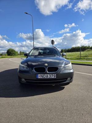Pelēks BMW 520 2008 Viļņa, ar dzinēja tilpumu 2.00 L un nobraukumu 278 tūkst. km par 3700 €, foto 3 vietnē AUTOMOTO.COM.LV