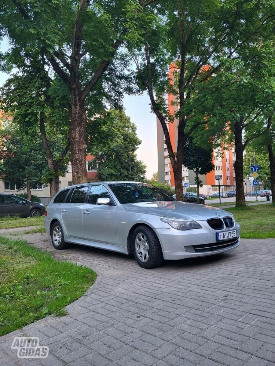 Grey BMW 520 2008 in Klaipeda, with an engine capacity of 2.00 L and mileage of 310 thousand km for 4500 €, photo 5 on AUTOMOTO.COM.LV