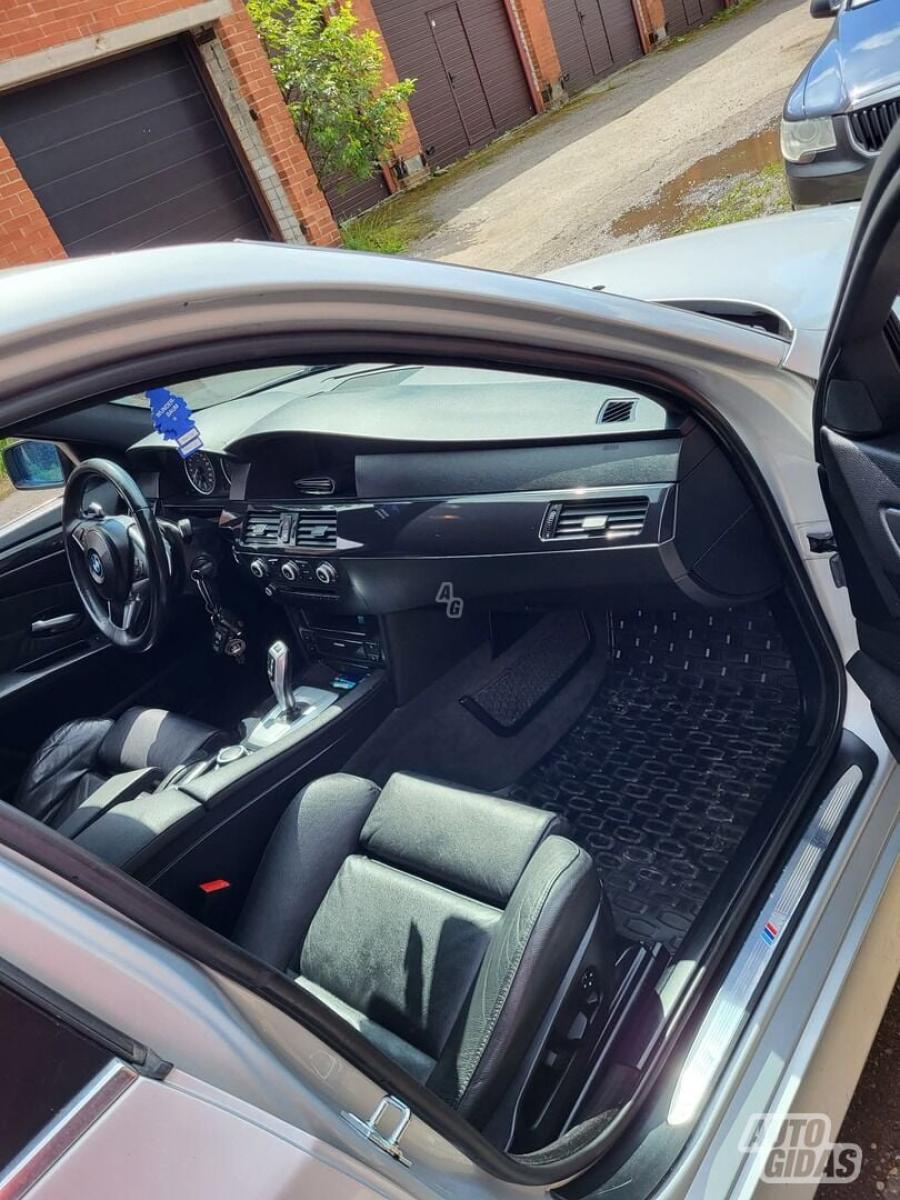 Grey BMW 520 2008 in Klaipeda, with an engine capacity of 2.00 L and mileage of 310 thousand km for 4500 €, photo 12 on AUTOMOTO.COM.LV