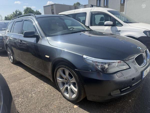 Grey BMW 520 2008 in Kaunas, with an engine capacity of 2.00 L and mileage of 421 thousand km for 1900 €, photo 3 on AUTOMOTO.COM.LV