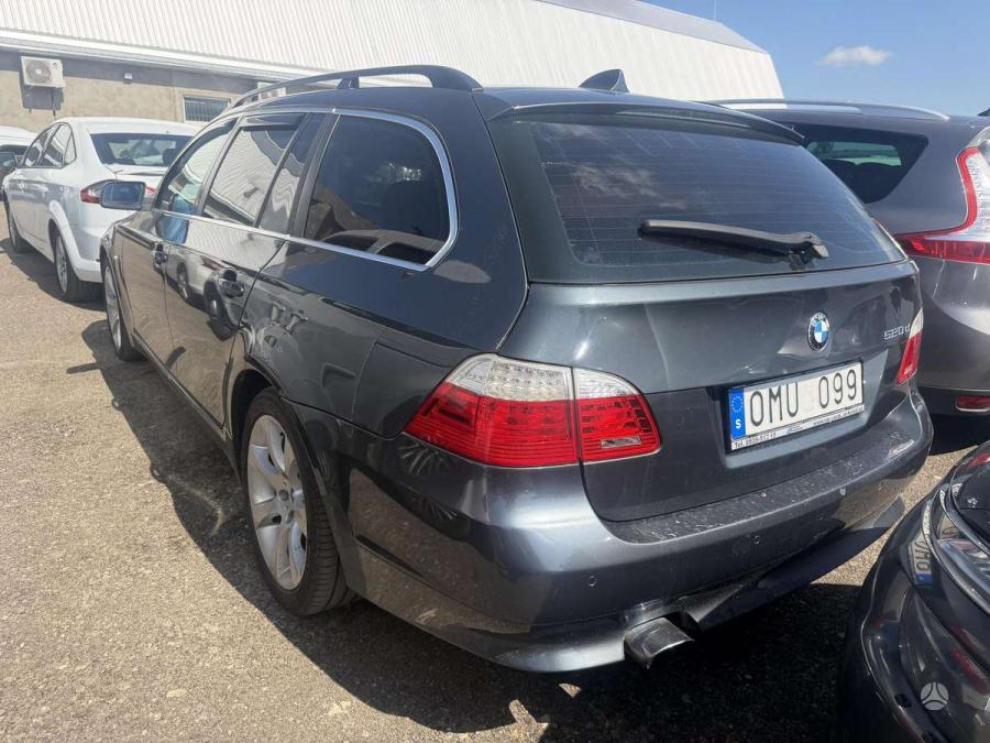 Grey BMW 520 2008 in Kaunas, with an engine capacity of 2.00 L and mileage of 421 thousand km for 1900 €, photo 3 on AUTOMOTO.COM.LV