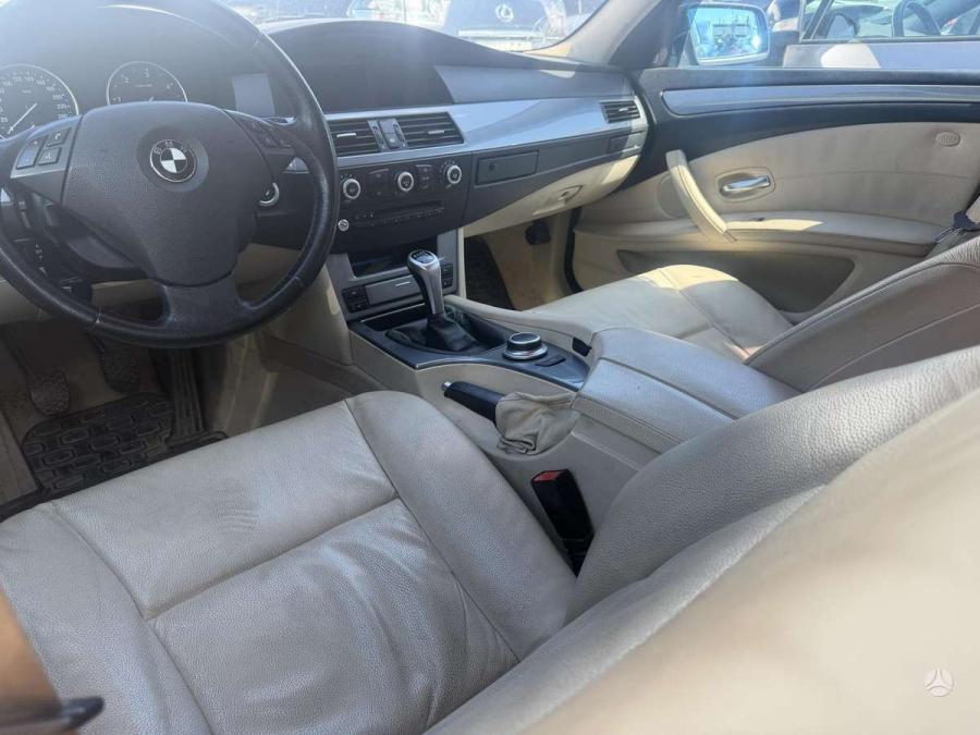 Grey BMW 520 2008 in Kaunas, with an engine capacity of 2.00 L and mileage of 421 thousand km for 1900 €, photo 6 on AUTOMOTO.COM.LV