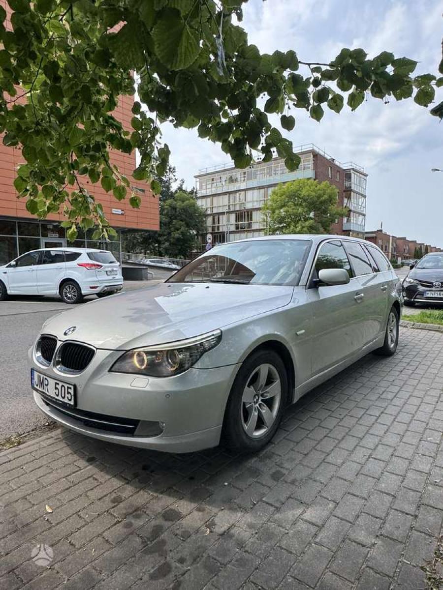 Pelēks BMW 520 2008 Klaipėda, ar dzinēja tilpumu 2.00 L un nobraukumu 450 tūkst. km par 2450 €, foto 3 vietnē AUTOMOTO.COM.LV