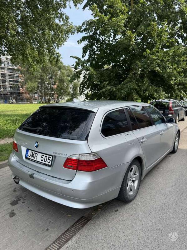 Pelēks BMW 520 2008 Klaipėda, ar dzinēja tilpumu 2.00 L un nobraukumu 450 tūkst. km par 2450 €, foto 3 vietnē AUTOMOTO.COM.LV