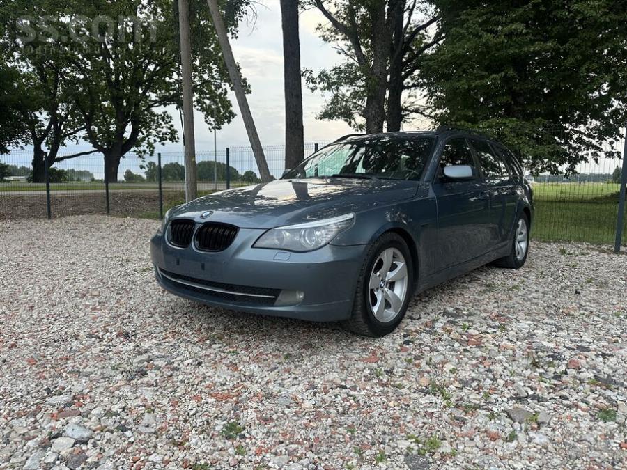 Pelēks BMW 520 2008 Cēsis, ar dzinēja tilpumu 2.00 L un nobraukumu 0 tūkst. km par 4500 €, foto 1 vietnē AUTOMOTO.COM.LV