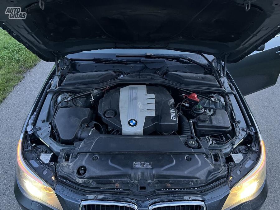 Pelēks BMW 520 2008 Ariogala, ar dzinēja tilpumu 2.00 L un nobraukumu 428 tūkst. km par 2250 €, foto 17 vietnē AUTOMOTO.COM.LV