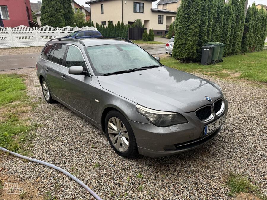 Grey BMW 520 2008 in Panevezys, with an engine capacity of 2.00 L and mileage of 253 thousand km for 2700 €, photo 3 on AUTOMOTO.COM.LV