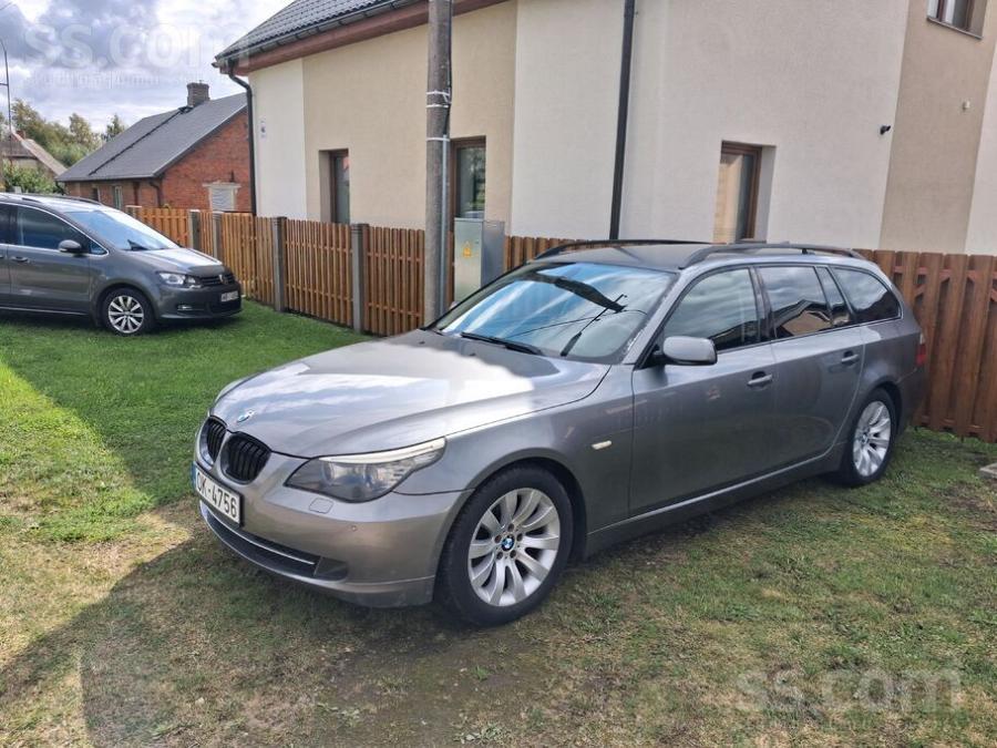 Pelēks BMW 520 2008 Liepāja, ar dzinēja tilpumu 2.00 L un nobraukumu 306 tūkst. km par 5600 €, foto 1 vietnē AUTOMOTO.COM.LV