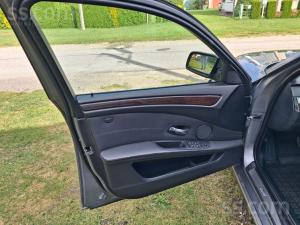 Pelēks BMW 520 2008 Liepāja, ar dzinēja tilpumu 2.00 L un nobraukumu 306 tūkst. km par 5600 €, foto 10 vietnē AUTOMOTO.COM.LV