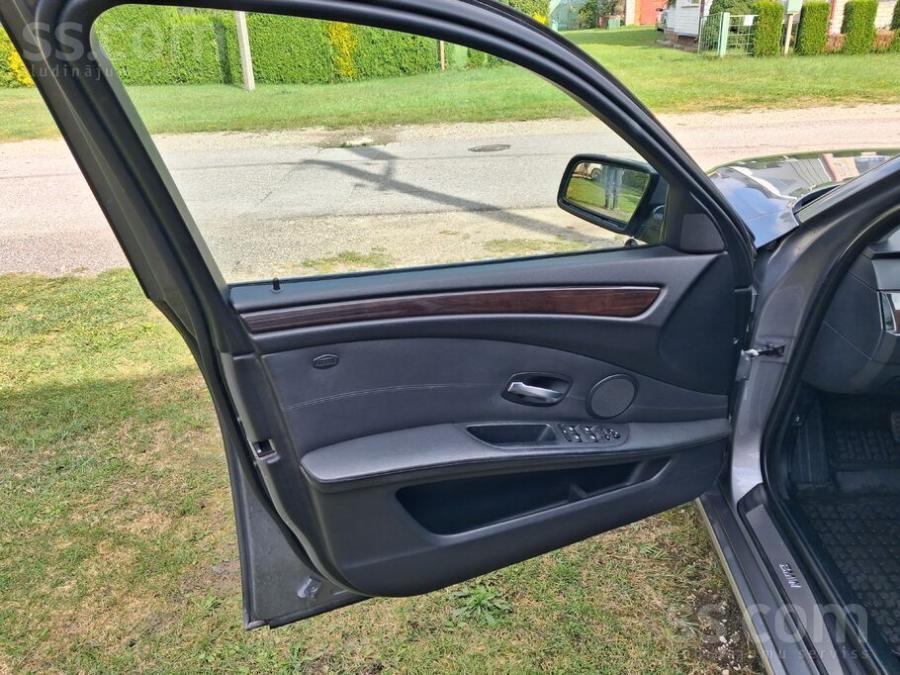 Pelēks BMW 520 2008 Liepāja, ar dzinēja tilpumu 2.00 L un nobraukumu 306 tūkst. km par 5600 €, foto 10 vietnē AUTOMOTO.COM.LV