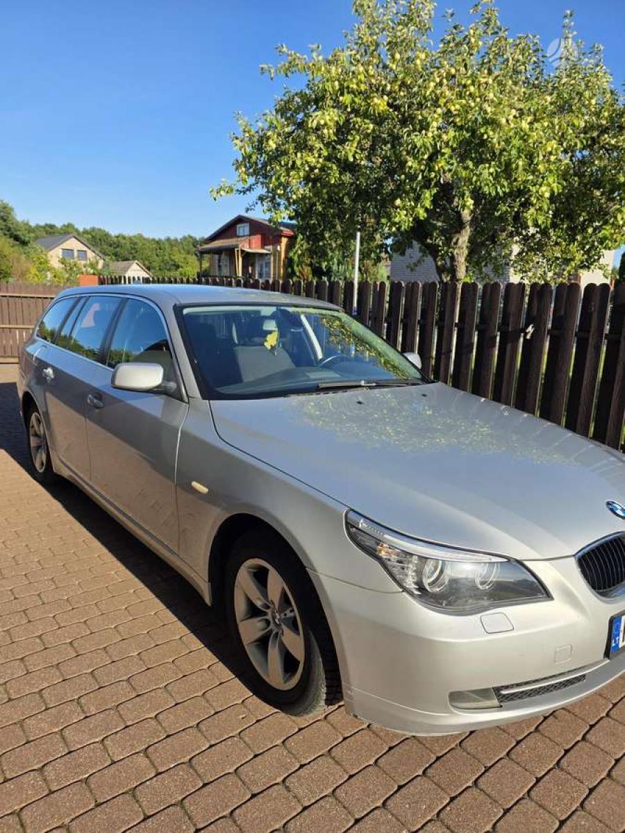 Grey BMW 520 2008 in Klaipeda, with an engine capacity of 2.00 L and mileage of 444 thousand km for 2550 €, photo 5 on AUTOMOTO.COM.LV