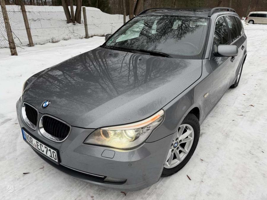 Grey BMW 520 2009 in Prienai, with an engine capacity of 2.00 L and mileage of 359 thousand km for 3650 €, photo 1 on AUTOMOTO.COM.LV