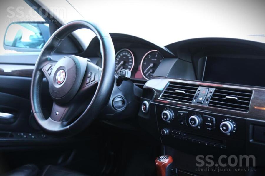 Grey BMW 520 2009 in Riga, with an engine capacity of 2.00 L and mileage of 286 thousand km for 4495 €, photo 12 on AUTOMOTO.COM.LV