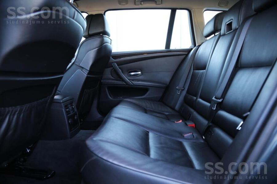Grey BMW 520 2009 in Riga, with an engine capacity of 2.00 L and mileage of 286 thousand km for 4495 €, photo 15 on AUTOMOTO.COM.LV