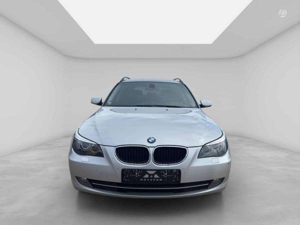 Pelēks BMW 520 2009 Kauņa, ar dzinēja tilpumu 2.00 L un nobraukumu 305 tūkst. km par 5290 €, foto 2 vietnē AUTOMOTO.COM.LV