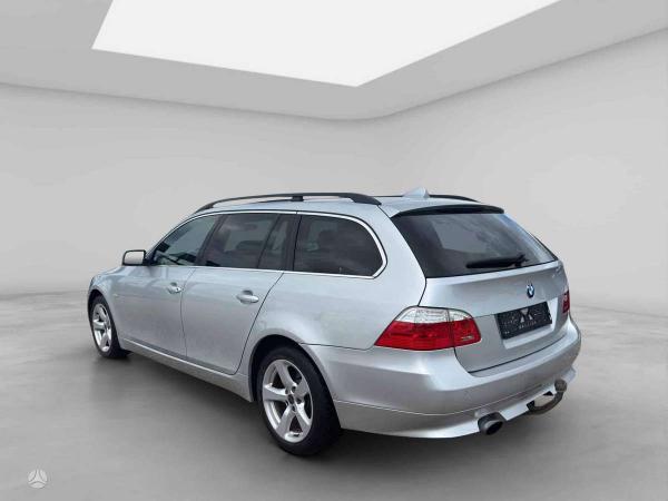 Pelēks BMW 520 2009 Kauņa, ar dzinēja tilpumu 2.00 L un nobraukumu 305 tūkst. km par 5290 €, foto 4 vietnē AUTOMOTO.COM.LV