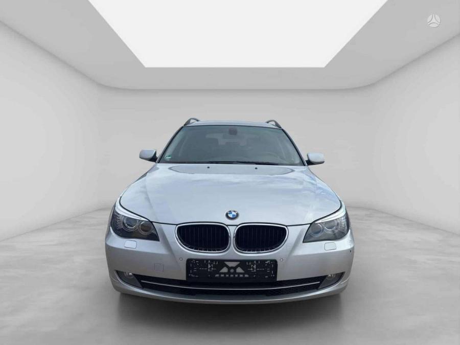 Pelēks BMW 520 2009 Kauņa, ar dzinēja tilpumu 2.00 L un nobraukumu 305 tūkst. km par 5290 €, foto 3 vietnē AUTOMOTO.COM.LV