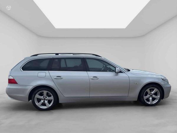 Grey BMW 520 2009 in Kaunas, with an engine capacity of 2.00 L and mileage of 305 thousand km for 5290 €, photo 7 on AUTOMOTO.COM.LV