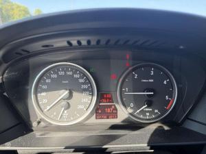 Grey BMW 520 2009 in Silute, with an engine capacity of 2.00 L and mileage of 331 thousand km for 3600 €, photo 11 on AUTOMOTO.COM.LV