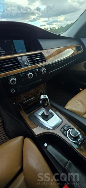 Pelēks BMW 520 2009 Aizkraukle, ar dzinēja tilpumu 2.00 L un nobraukumu 367 tūkst. km par 4300 €, foto 14 vietnē AUTOMOTO.COM.LV