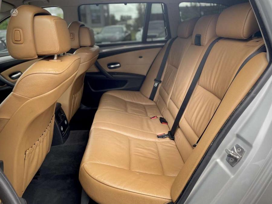 Pelēks BMW 520 2010 Viļņa, ar dzinēja tilpumu 2.00 L un nobraukumu 310 tūkst. km par 5499 €, foto 12 vietnē AUTOMOTO.COM.LV