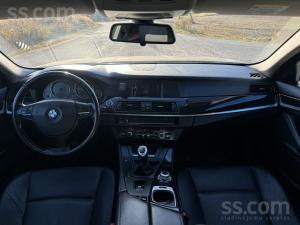 Pelēks BMW 520 2010 Valmiera, ar dzinēja tilpumu 2.00 L un nobraukumu 330 tūkst. km par 7350 €, foto 14 vietnē AUTOMOTO.COM.LV