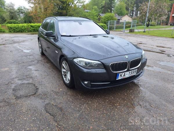 Grey BMW 520 2010 in Madona, with an engine capacity of 2.00 L and mileage of 327 thousand km for 7100 €, photo 3 on AUTOMOTO.COM.LV