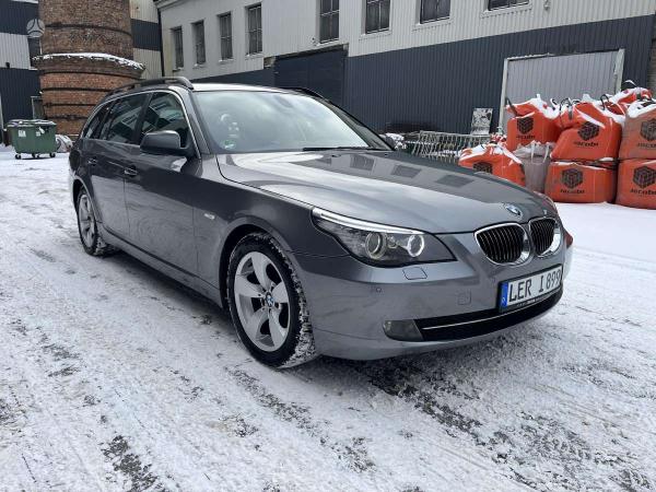 Grey BMW 520 2010 in Vilnius, with an engine capacity of 2.00 L and mileage of 250 thousand km for 4950 €, photo 3 on AUTOMOTO.COM.LV