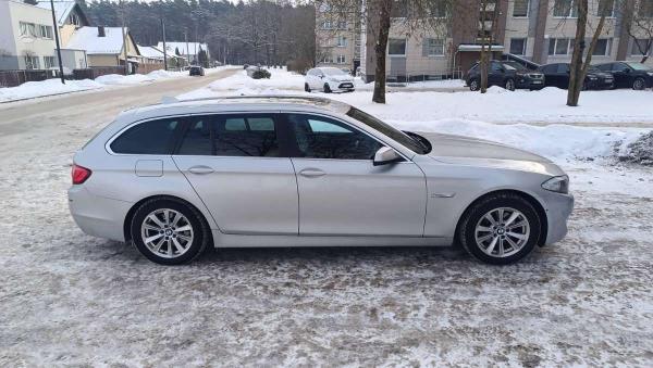 Pelēks BMW 520 2010 Alīta, ar dzinēja tilpumu 2.00 L un nobraukumu 310 tūkst. km par 8500 €, foto 2 vietnē AUTOMOTO.COM.LV