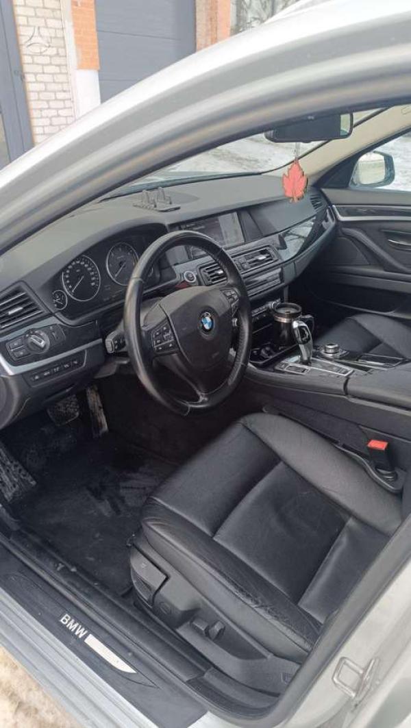 Pelēks BMW 520 2010 Alīta, ar dzinēja tilpumu 2.00 L un nobraukumu 310 tūkst. km par 8500 €, foto 7 vietnē AUTOMOTO.COM.LV