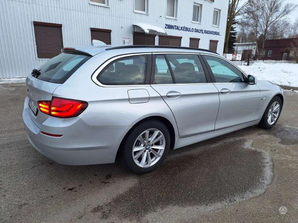 Grey BMW 520 2010 in Panevezys, with an engine capacity of 2.00 L and mileage of 280 thousand km for 5500 €, photo 3 on AUTOMOTO.COM.LV