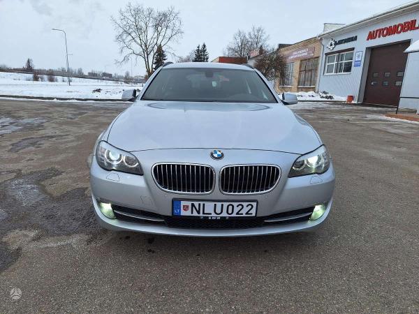 Grey BMW 520 2010 in Panevezys, with an engine capacity of 2.00 L and mileage of 280 thousand km for 5500 €, photo 6 on AUTOMOTO.COM.LV
