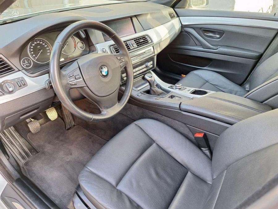 Grey BMW 520 2010 in Panevezys, with an engine capacity of 2.00 L and mileage of 280 thousand km for 5500 €, photo 15 on AUTOMOTO.COM.LV